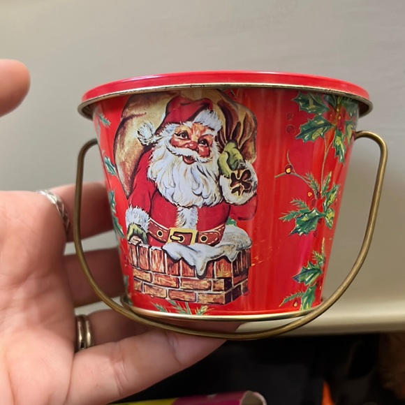 Holiday | Christmas Tin Can Santa Claus Mini 25 Tall Bucket Collectible ...